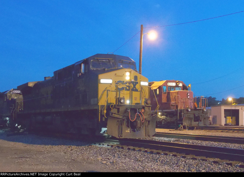 CSX 137 and DME 6081